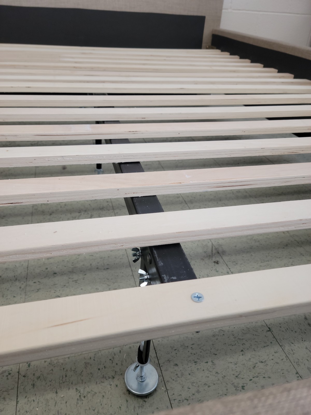 Platform Bed Girder Support | STL Beds | St. Louis, MO: (636) 296-8540