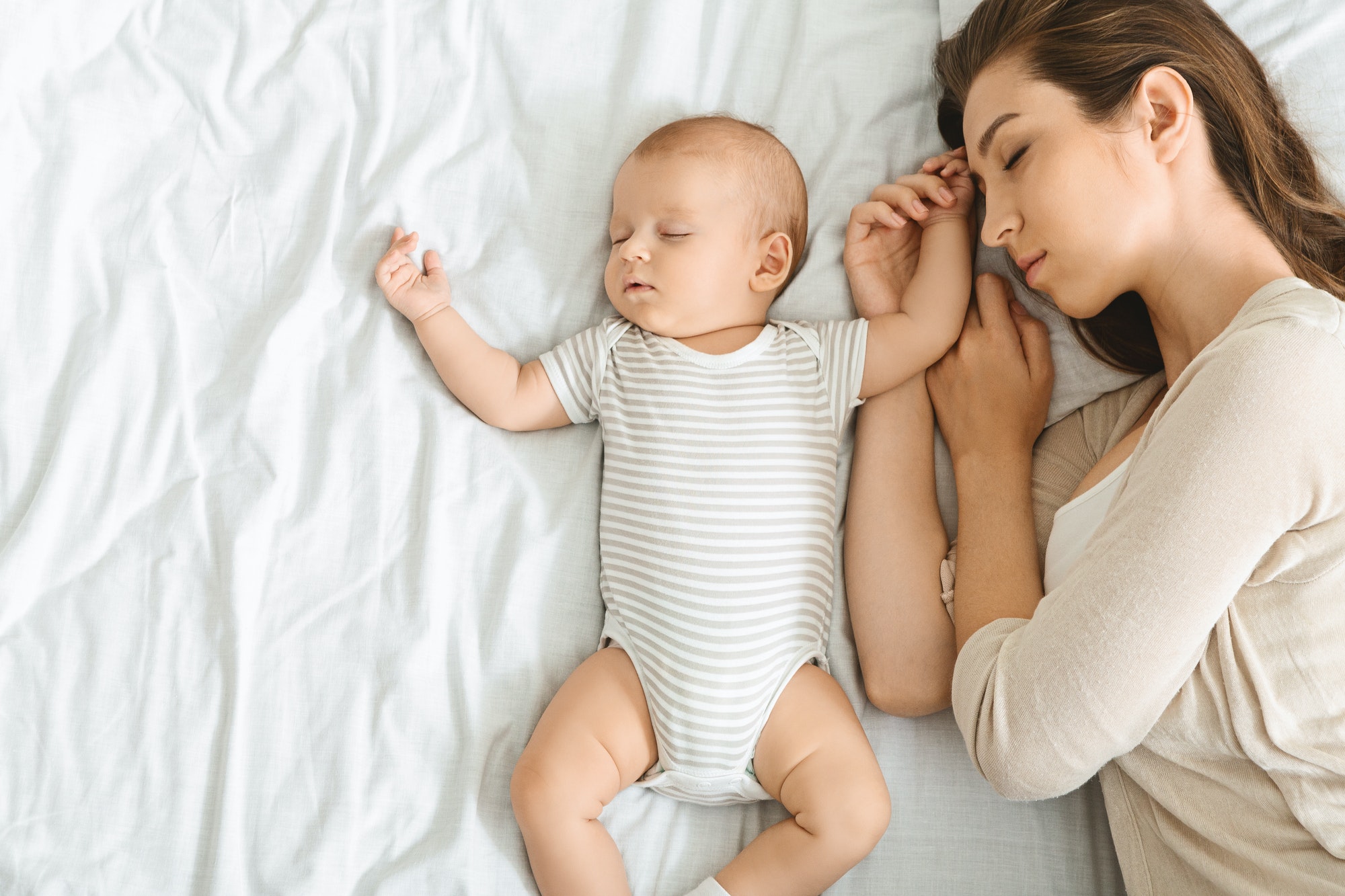 Co Sleeping | Sleeping With Your Infant | Benefits & Risks | STL BEds